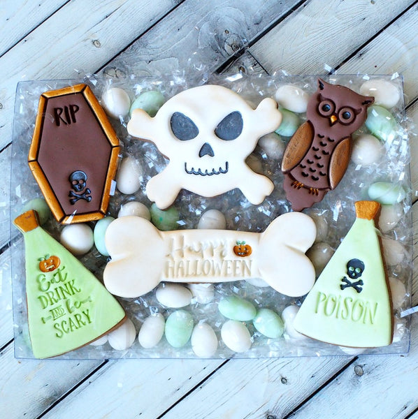 Skull & Crossbones Stainless Steel Cookie Cutter – Sweet Themes